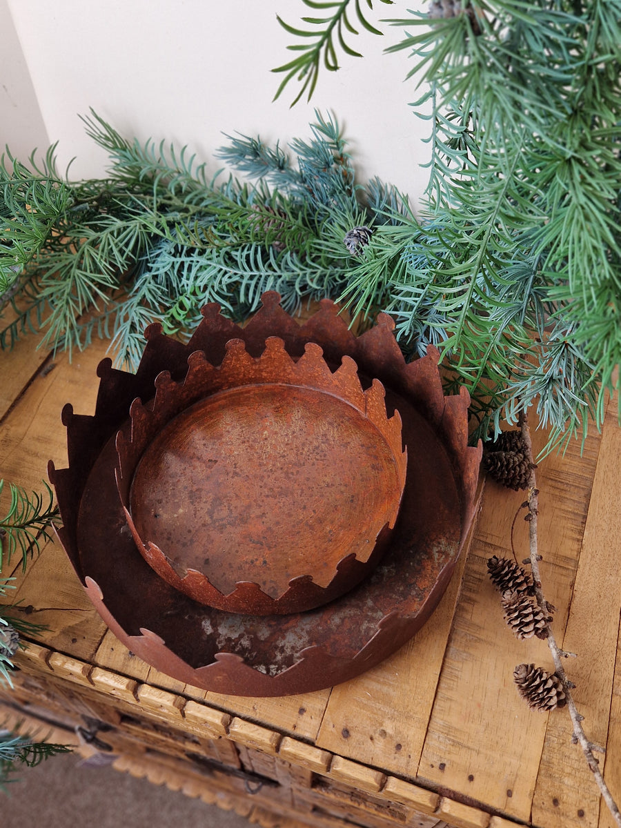 Metal Rusted Crown Tray/Dish – tweak home uk